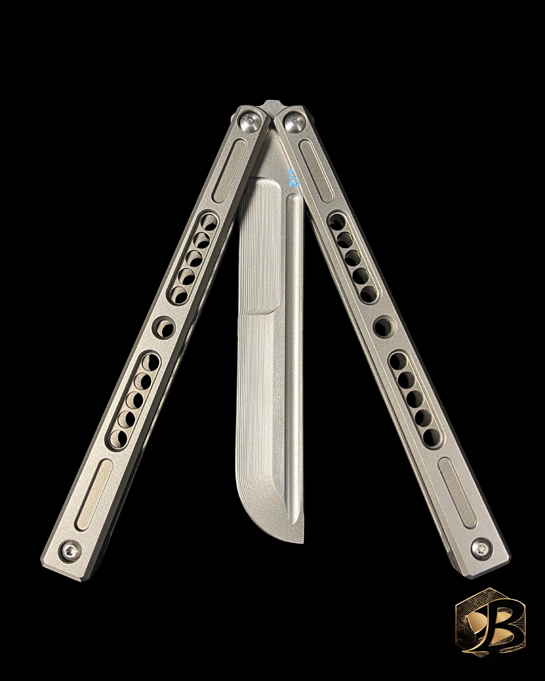 Hansen Metals Solo #212 – Titanium Sandwich Balisong